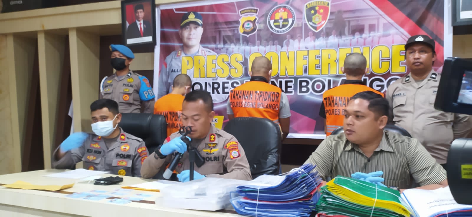 3 Tersangka Tindak Pidana Korupsi KUR Mikro di BRI Unit Bone Pantai ...