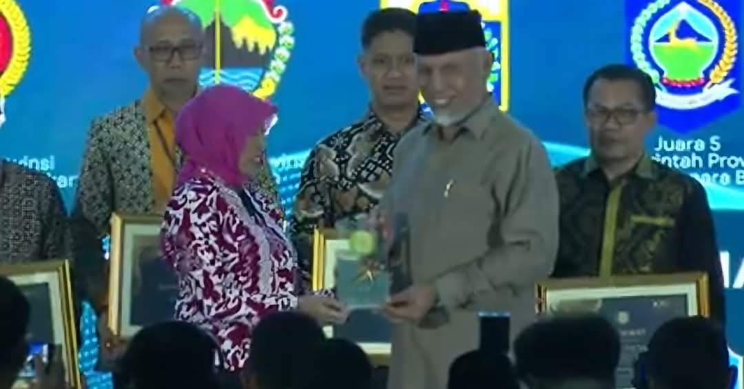 Berturut-turut, Pemprov Sumbar Kembali Raih Anugerah Adinata Syariah ...